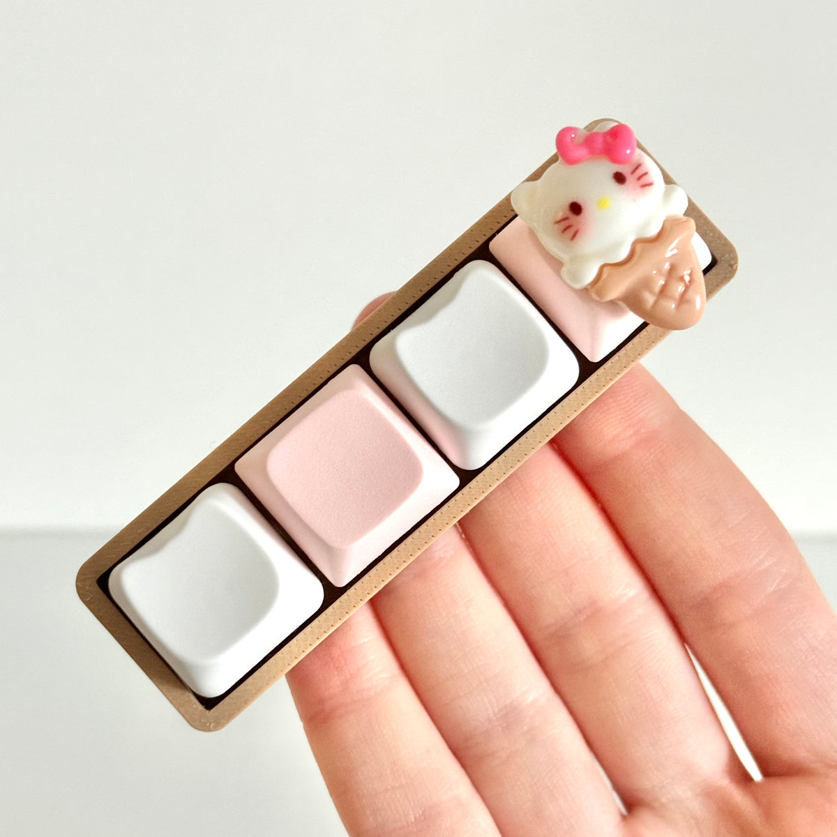 hello kitty cone 4 key fidget – Kreamy Keys